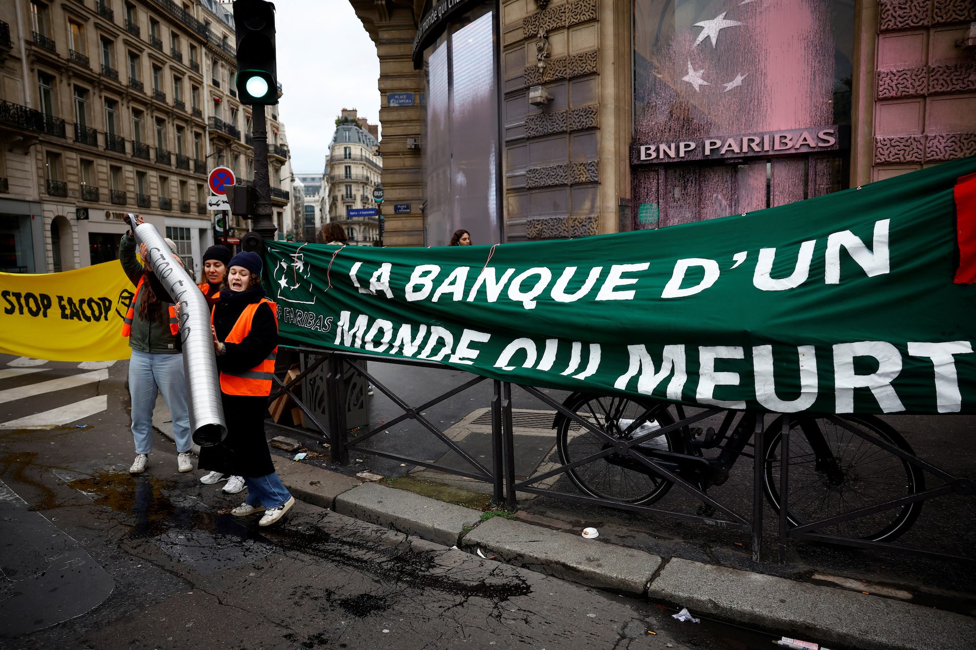 Protesters target BNP in Paris over loan to oil company - NEWS.MC ...