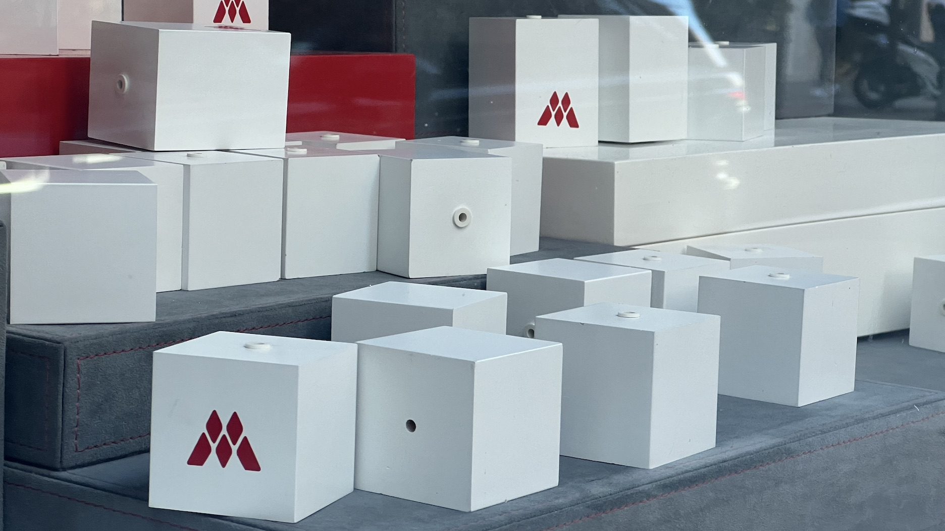 Former saleswoman challenges 'illegal' dismissal after Monaco robbery ...