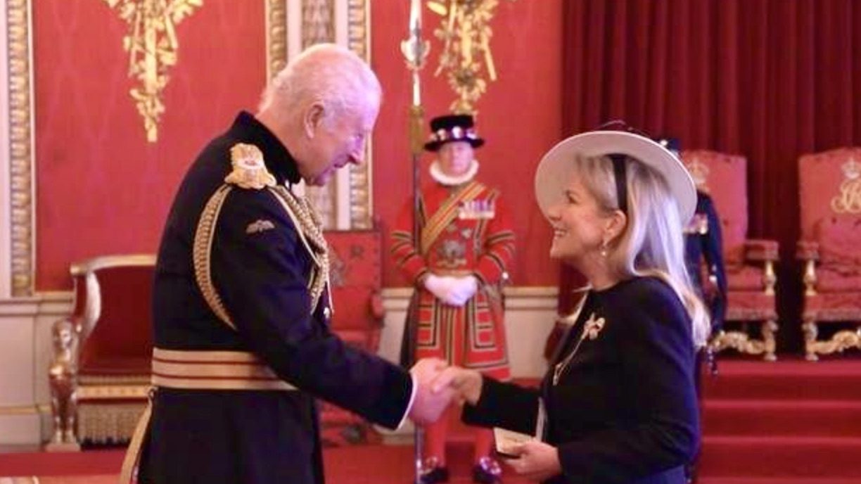 Cathy Foyle accepts posthumous OBE for Christopher Foyle at Buckingham ...