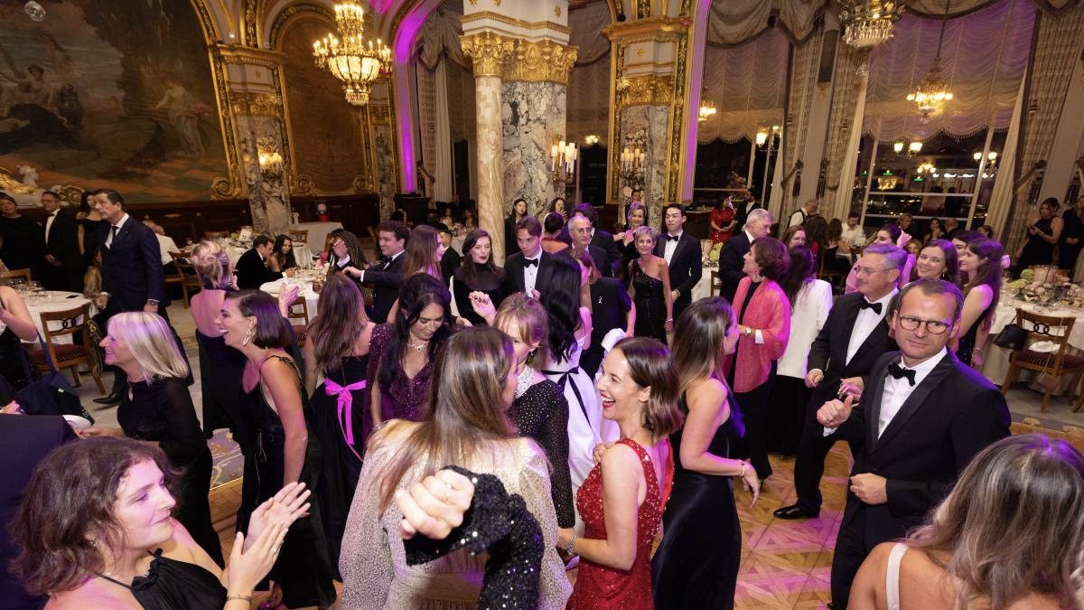 Monaco glows pink as Princess Charlène leads breast cancer gala - NEWS ...