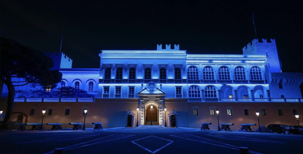 Prince’s Palace lights up in blue for Movember - NEWS.MC - Monaco News