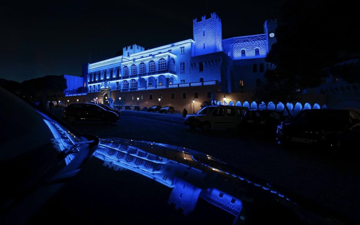 Prince’s Palace lights up in blue for Movember - NEWS.MC - Monaco News
