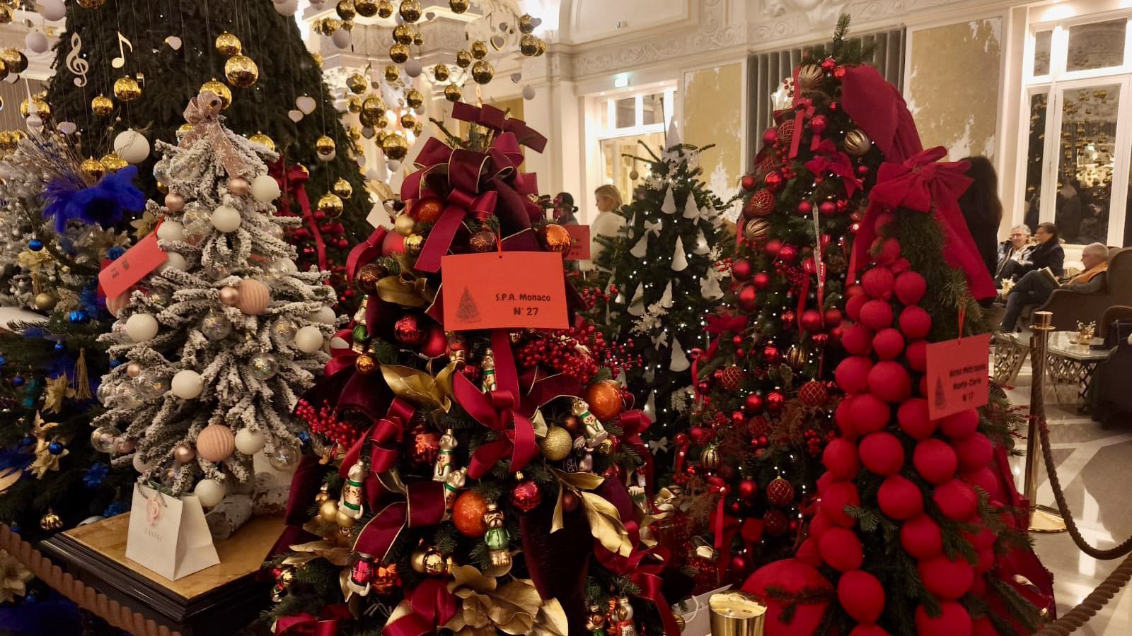 Christmas tree auction raises 102,000 euros to protect young people ...